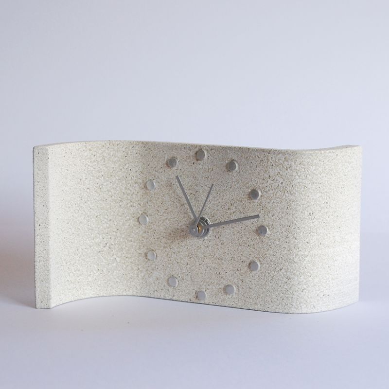 table clock design CURVE-TEXT - grecaridea