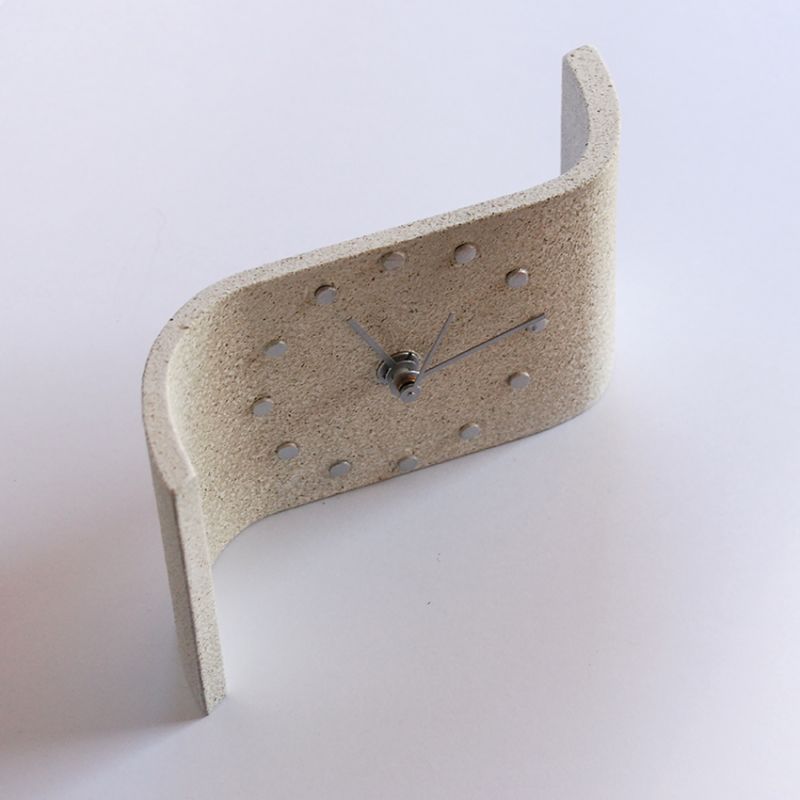 table clock design CURVE-TEXT - grecaridea